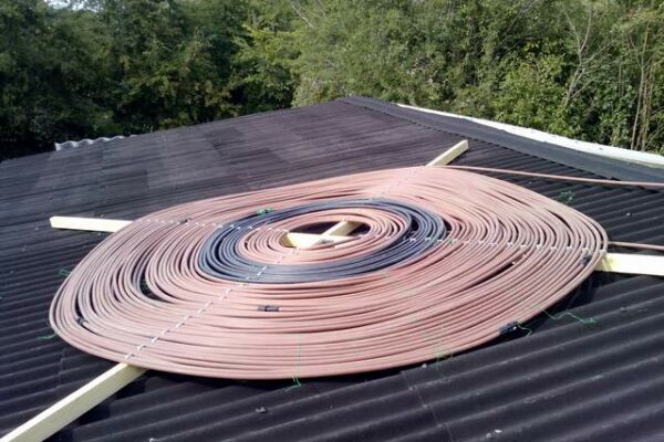 solar_panel_pipes